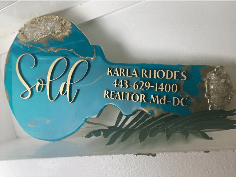 12 Gorgeous Real Estate Sold Signs to Level Up Your Business