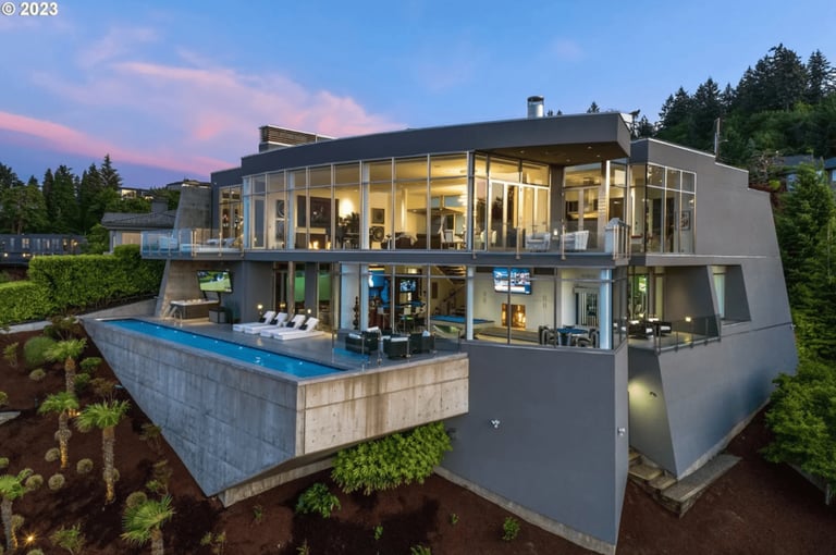 16 Weird Real Estate Listings You Won’t Believe